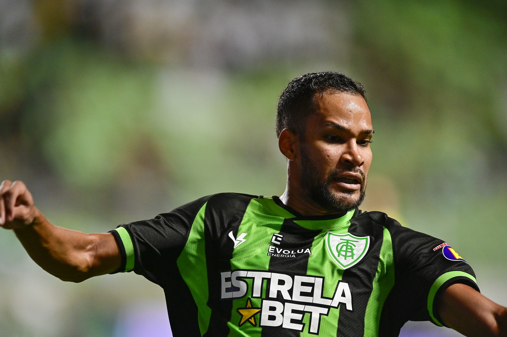 América-MG rescinde contrato do atacante Everaldo | Ge
