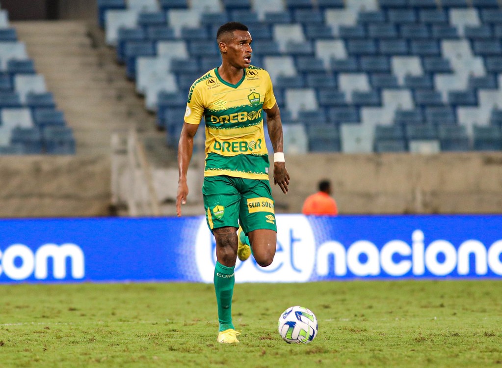 Titular no Cuiabá, Matheus Alexandre revela sentimento de reencontrar o ...