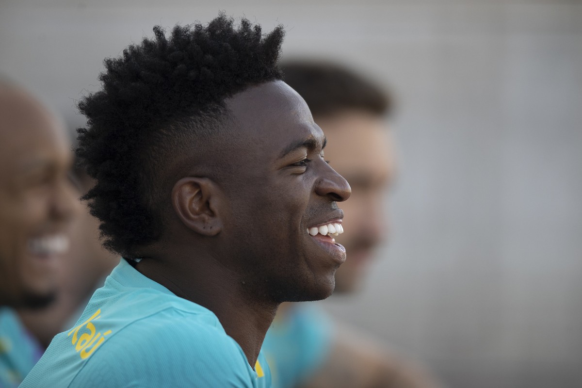 Vini Jr diz que estar na Copa é mais importante do que ser titular e ...