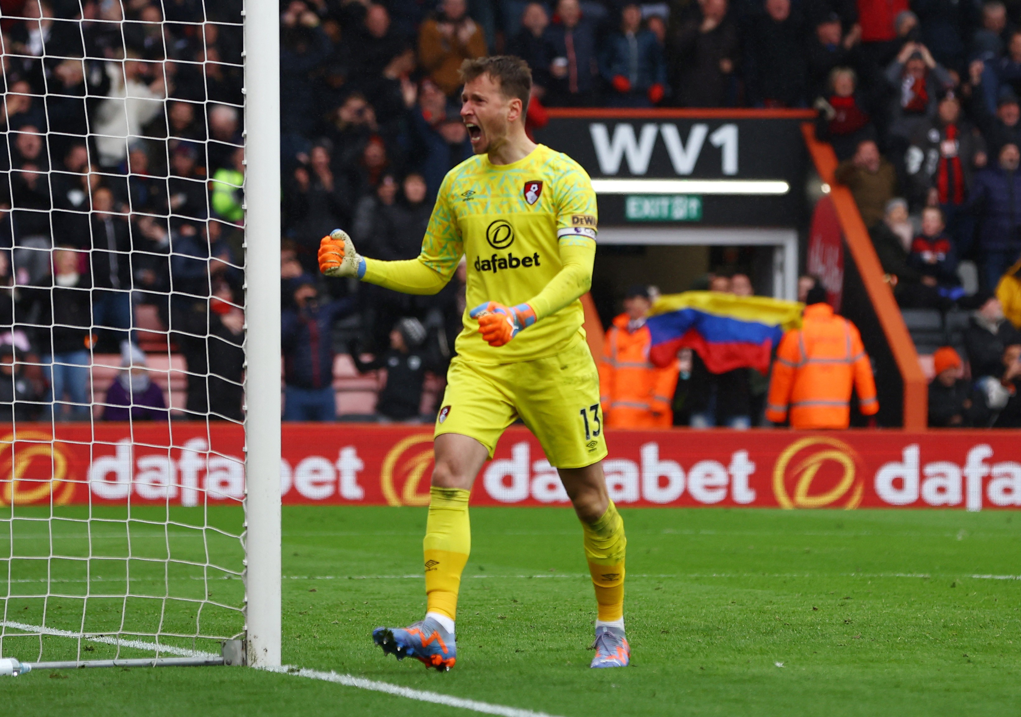 Neto rescinde com Bournemouth e chega ao Brasil para assinar com o Botafogo