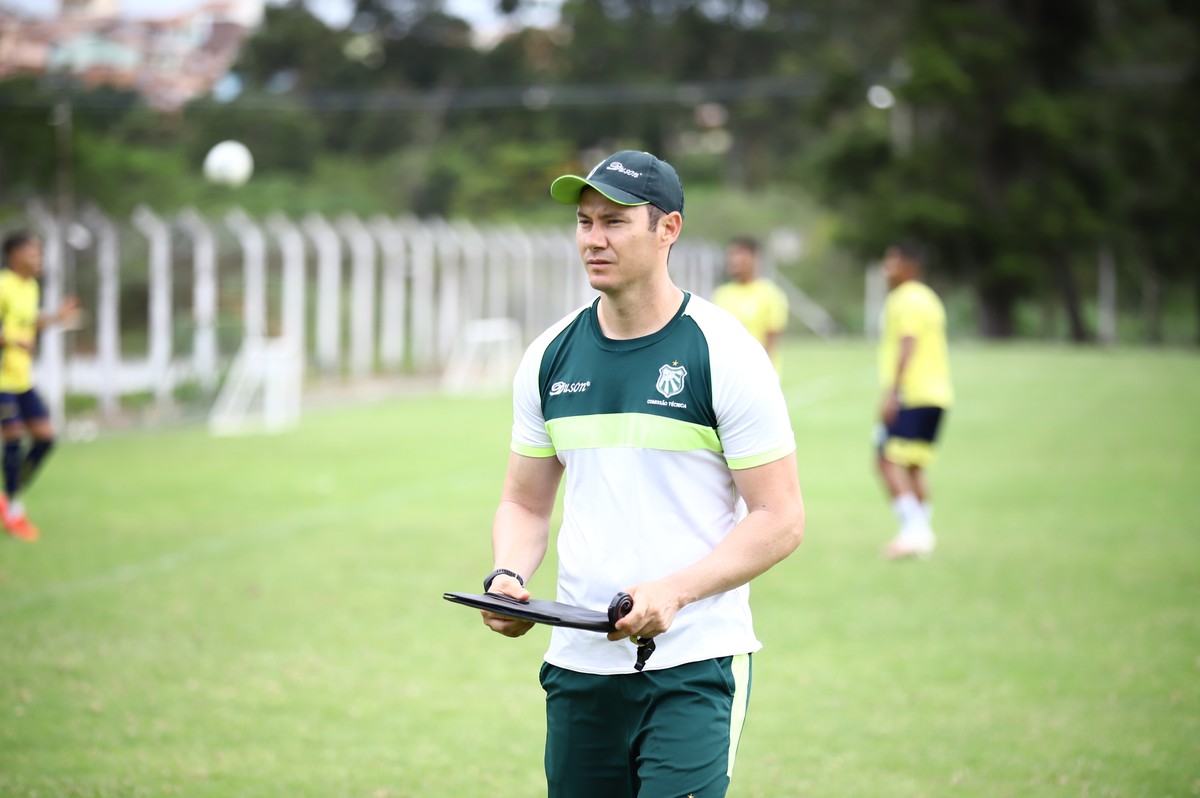 Novo preparador físico é apresentado e comanda primeiras atividades com elenco da Caldense ...
