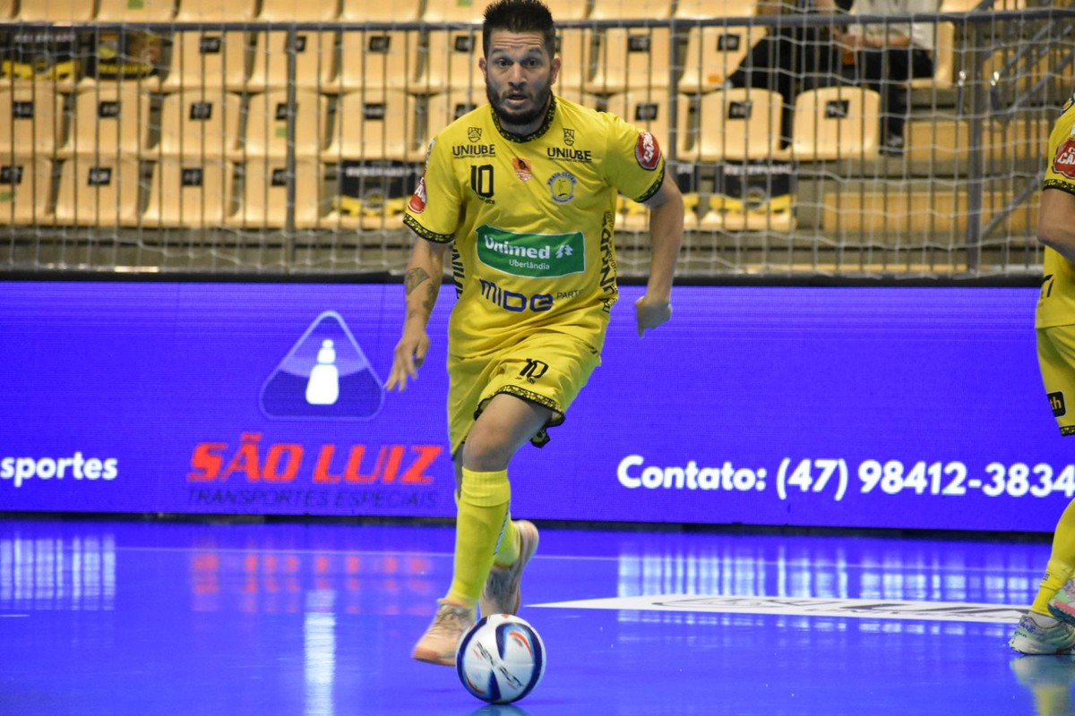 Liga Nacional de Futsal: confira tabela do Praia Clube na primeira fase ...