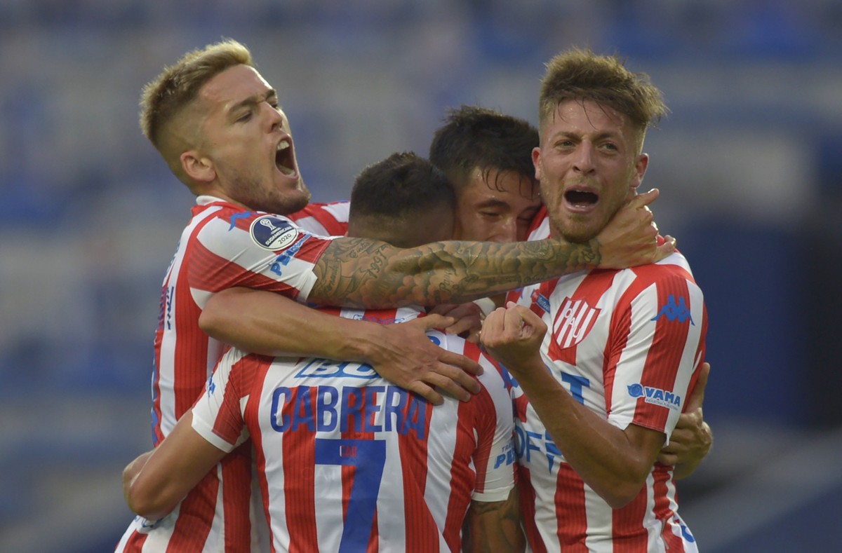 Unión Santa Fe vence o Emelec fora, se classifica e aguarda vencedor de ...