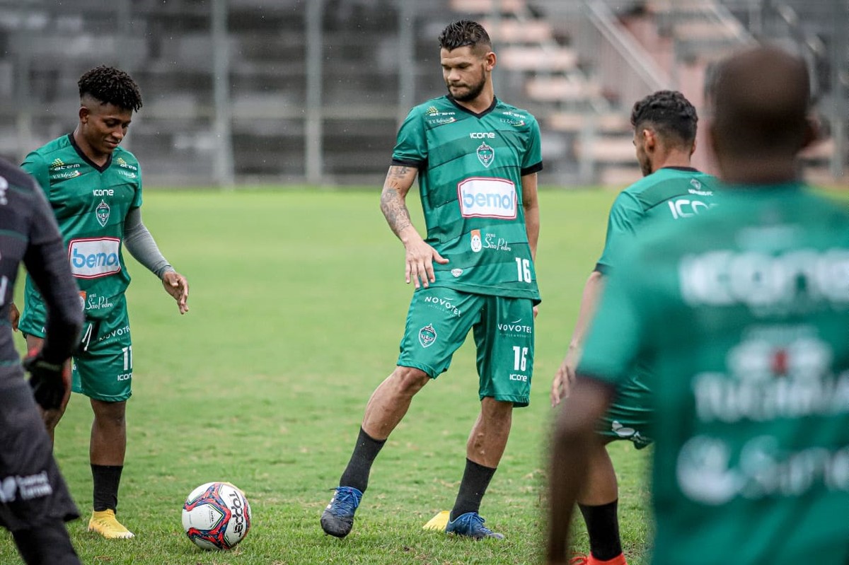 Derlan é inscrito e pode ser titular contra o Jacuipense; veja a ...