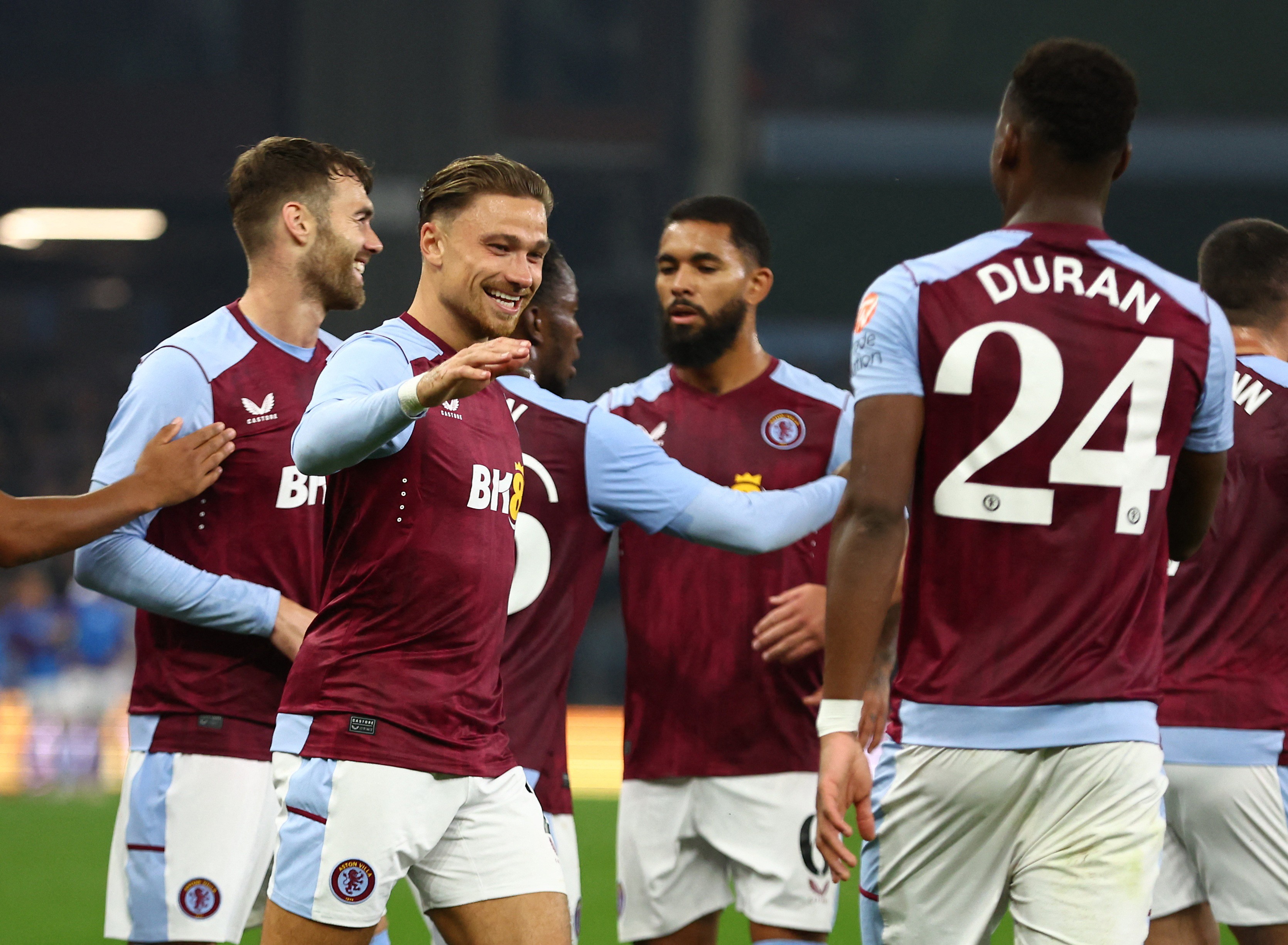 Aston Villa vence e avança na Liga Conferência; veja classificados | Ge