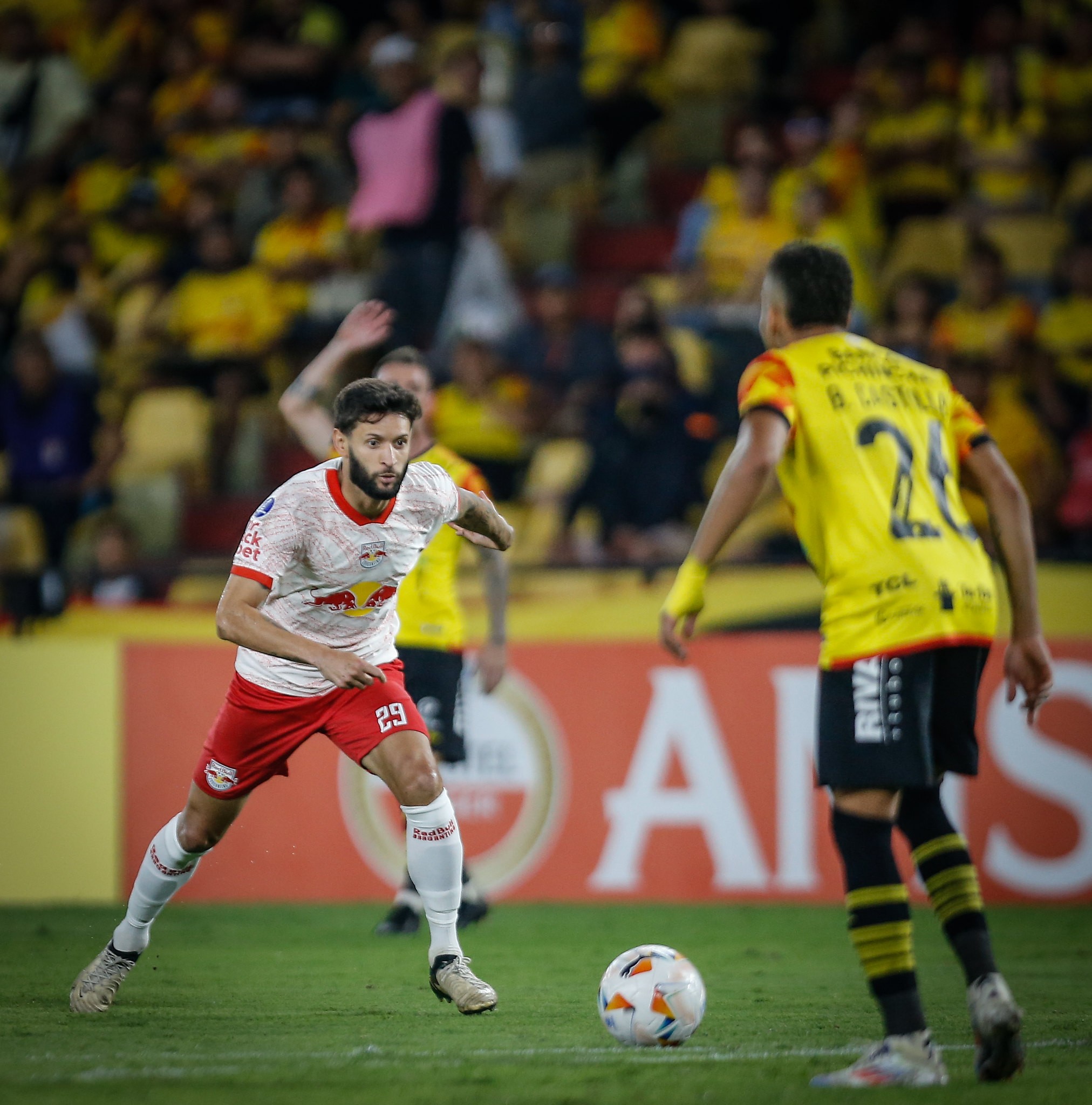 Juninho Capixaba volta a treinar com elenco do Bragantino e está perto ...