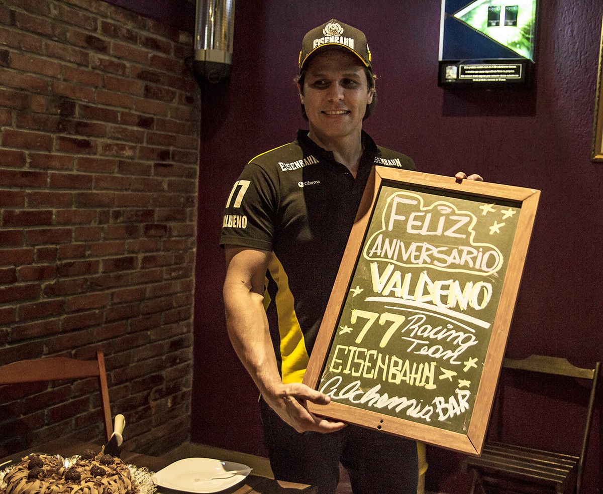 Valdeno Brito aposta em retrospecto para ganhar a Corrida do Milhão na ...