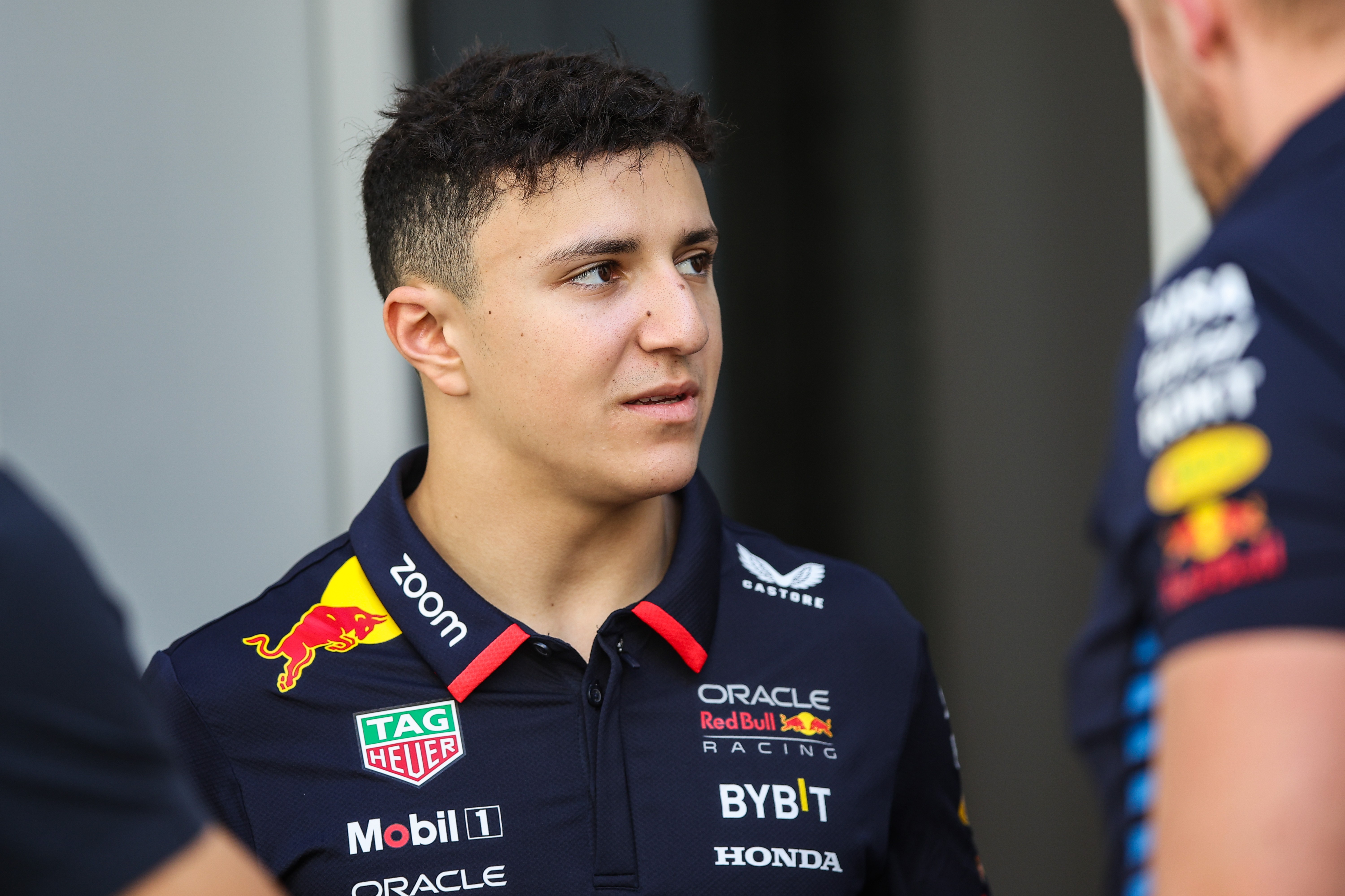 RBR anuncia Isack Hadjar como colega de Max Verstappen em 2026 | Ge