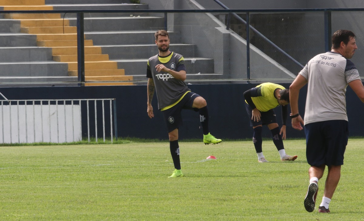 Douglas Packer é diagnosticado com lesão grau dois e deve ficar três ...