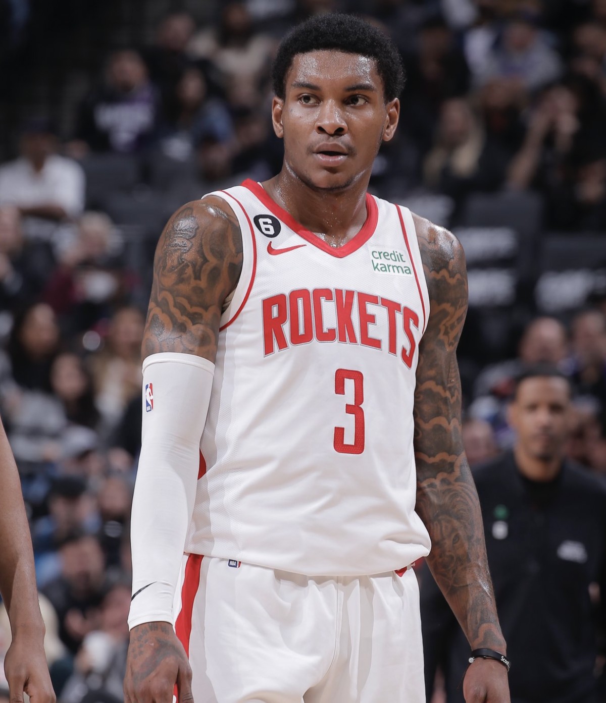 Jogador dos Rockets é preso por violência doméstica contra namorada ...