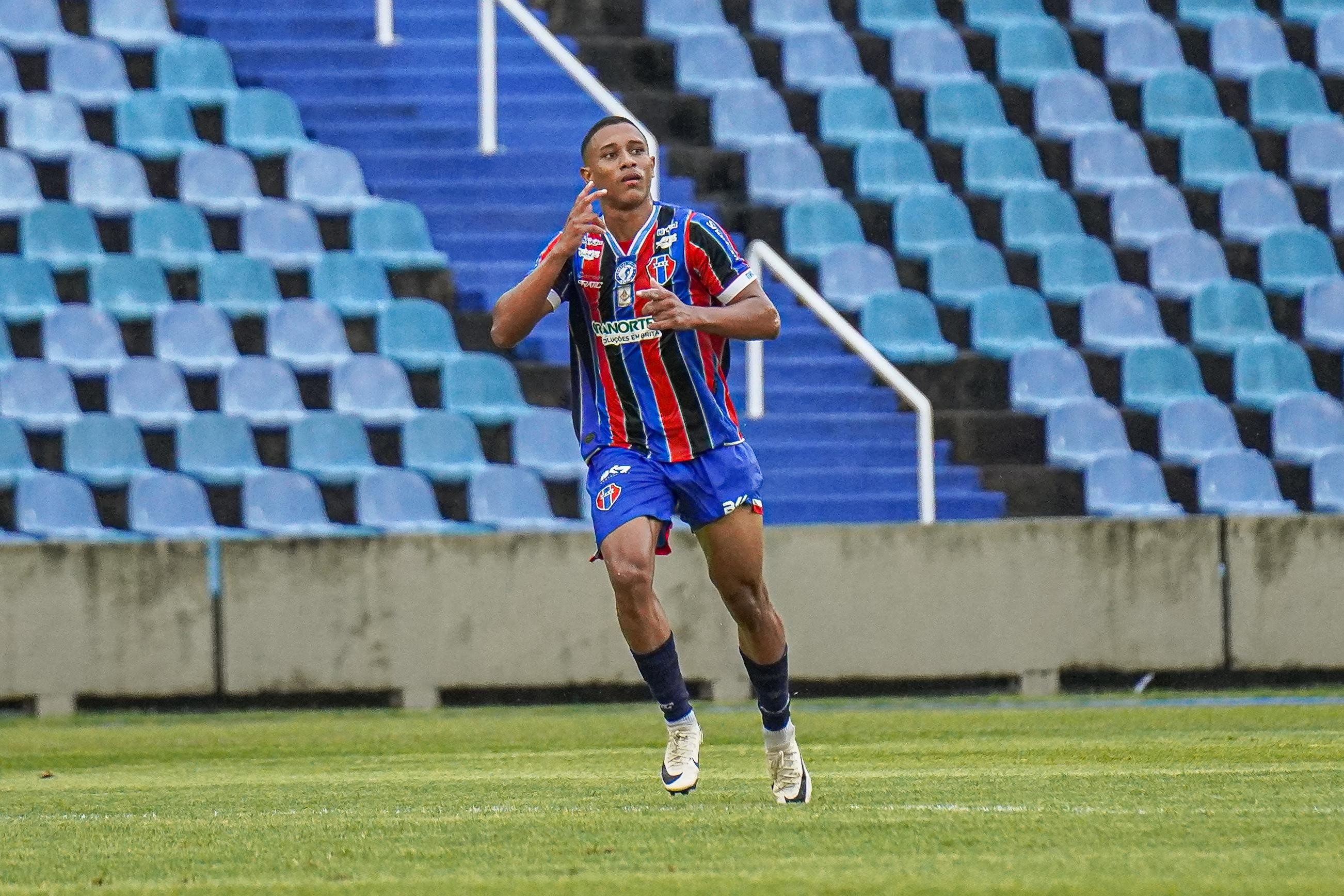 Felipe Cruz está fora dos jogos contra o Manaus pela segunda fase da ...