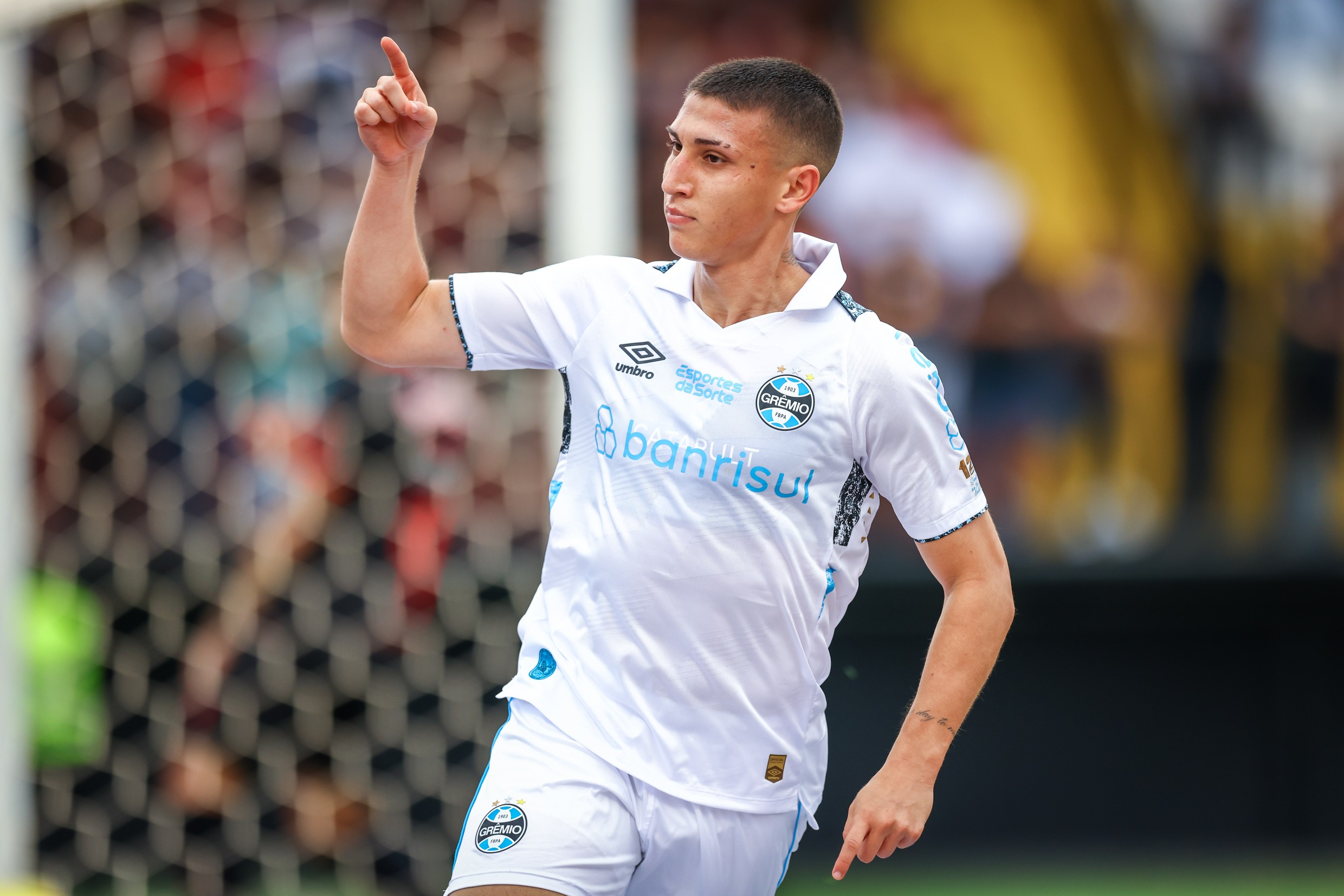 Monsalve tem participação direta em pontos que deixam o Grêmio fora do ...