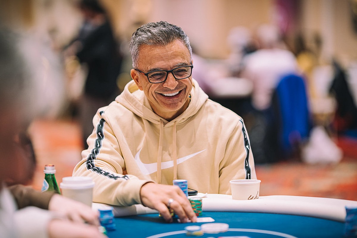 Joe Hachem escapa de cooler absurdo; entenda o termo no poker | poker | ge