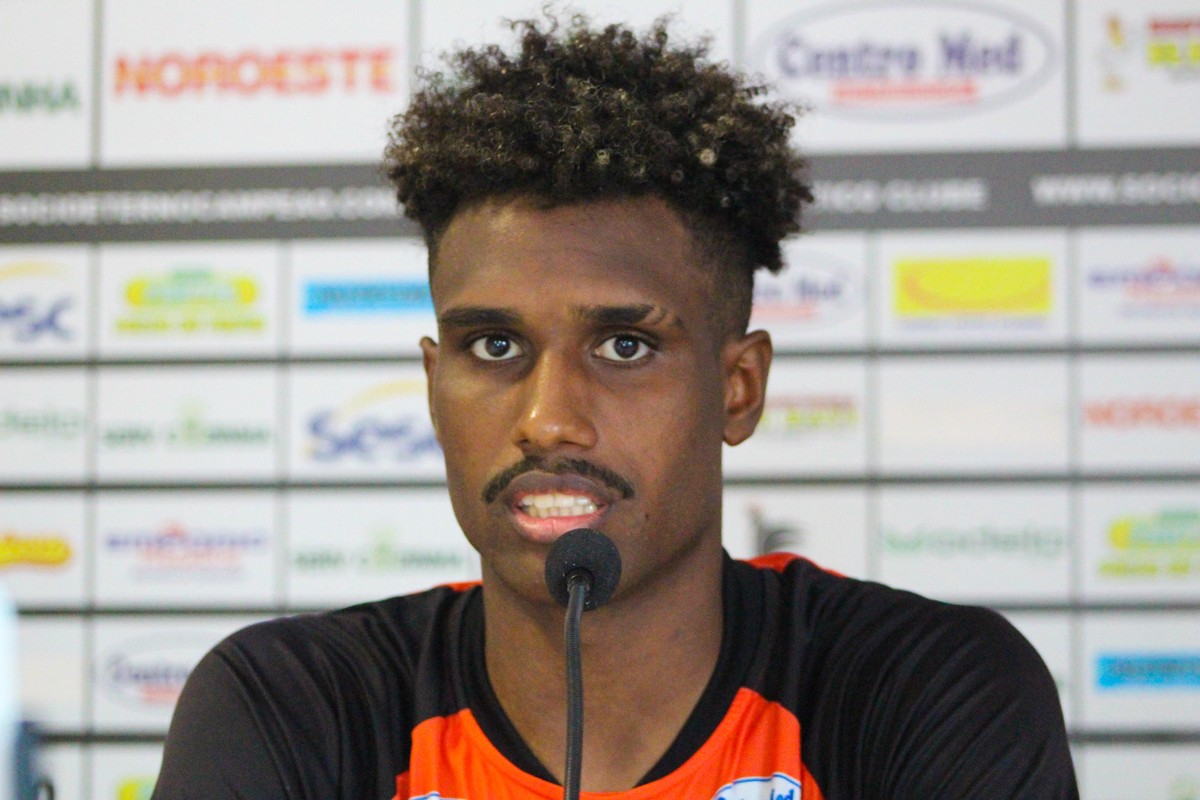 Érico Júnior reconhece baque inicial e faz planos para “entender ...