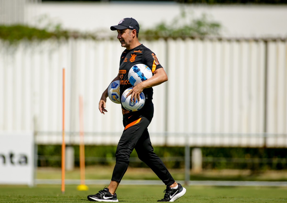 Corinthians se reapresenta de olho na Libertadores, e Willian faz ...