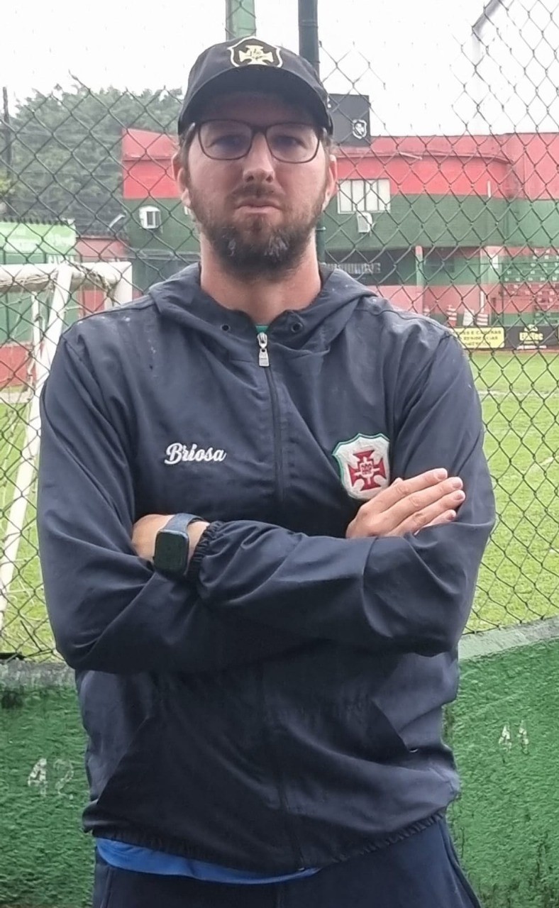 Portuguesa Santista anuncia retorno do técnico Lucas Pancotti Frias ...