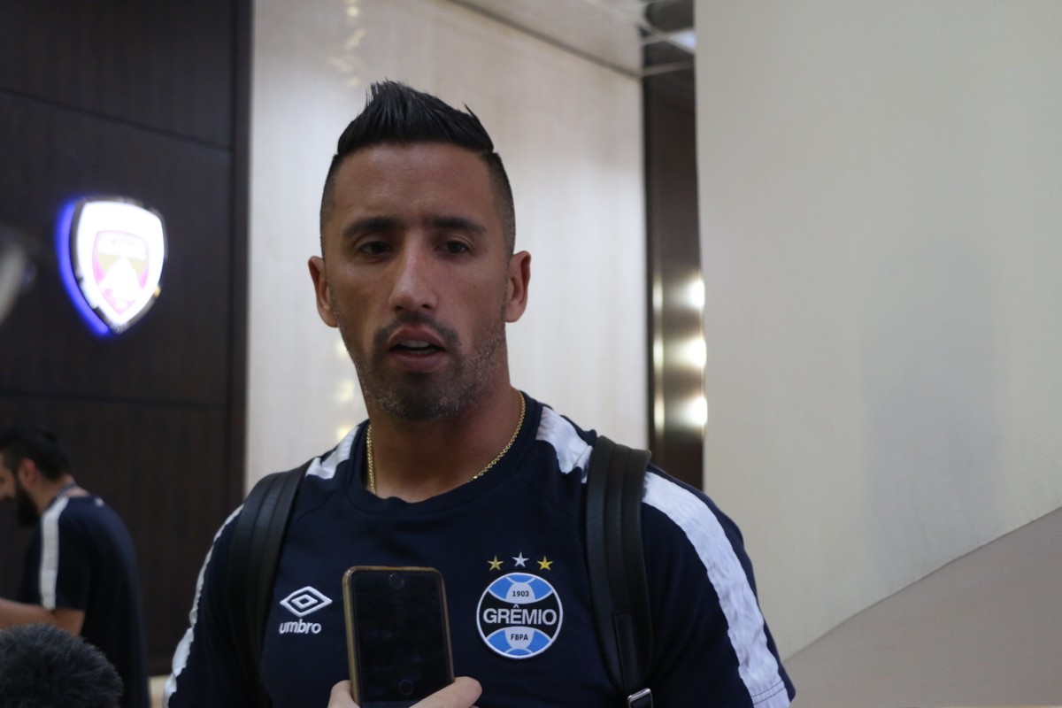 Após saída do Grêmio, Barrios acerta retorno ao Colo-Colo para a ...