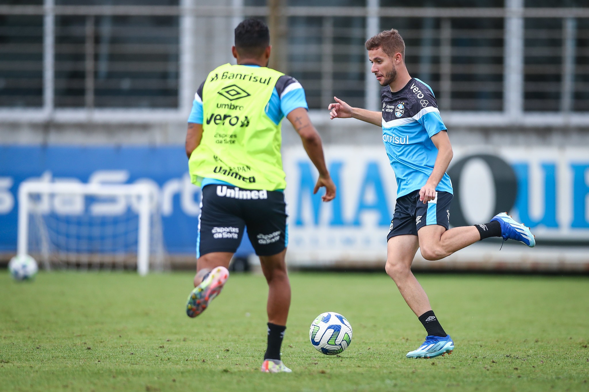 Gustavinho fecha mais de 100 dias sem jogar pelo Grêmio e não deve ...