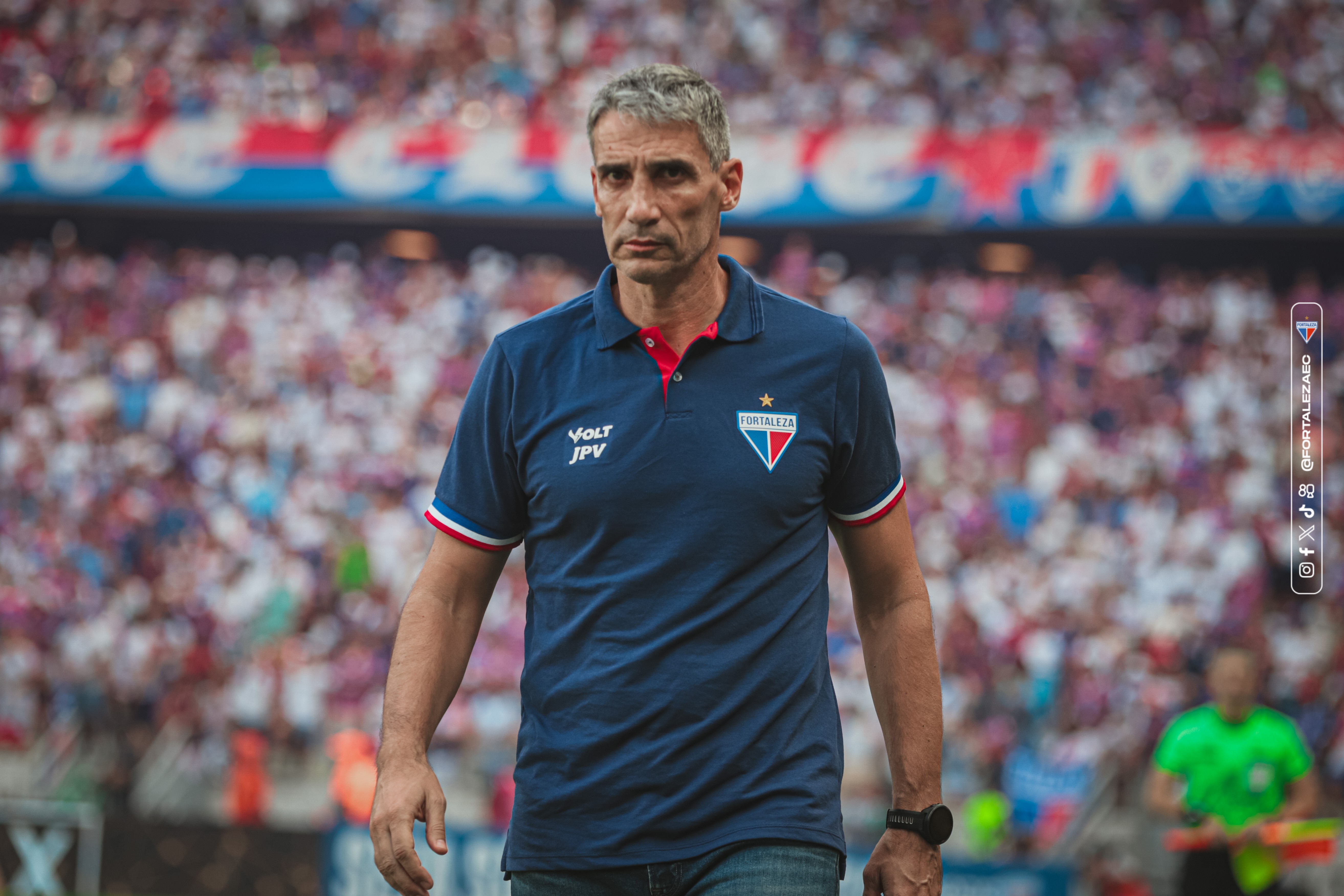 Vojvoda defende elenco: "Sou o responsável" | Ge