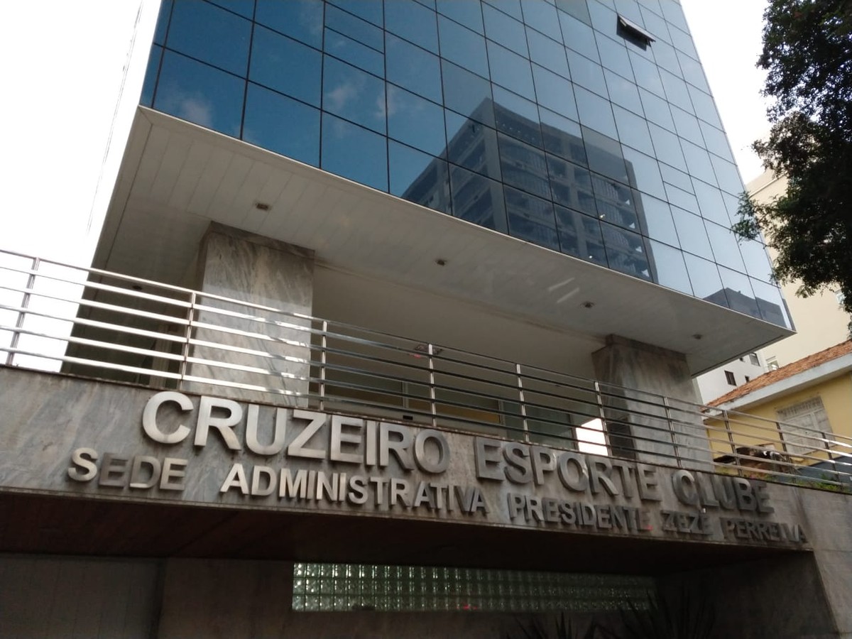 Cruzeiro recebe aviso de que será excluído do Profut, e diretoria ...