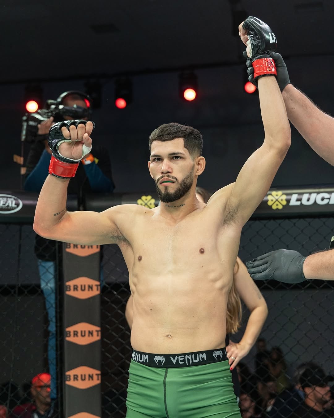 LFA 209: com nocaute no 1º round, acreano vence rondoniense e segue ...