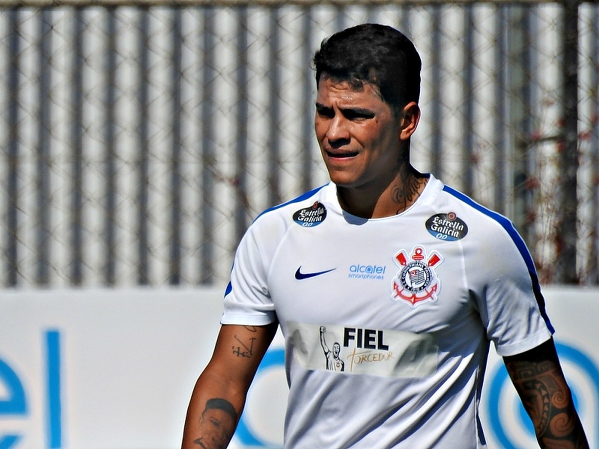 Mantido no time titular, Giovanni Augusto fala em recomeçar no ...