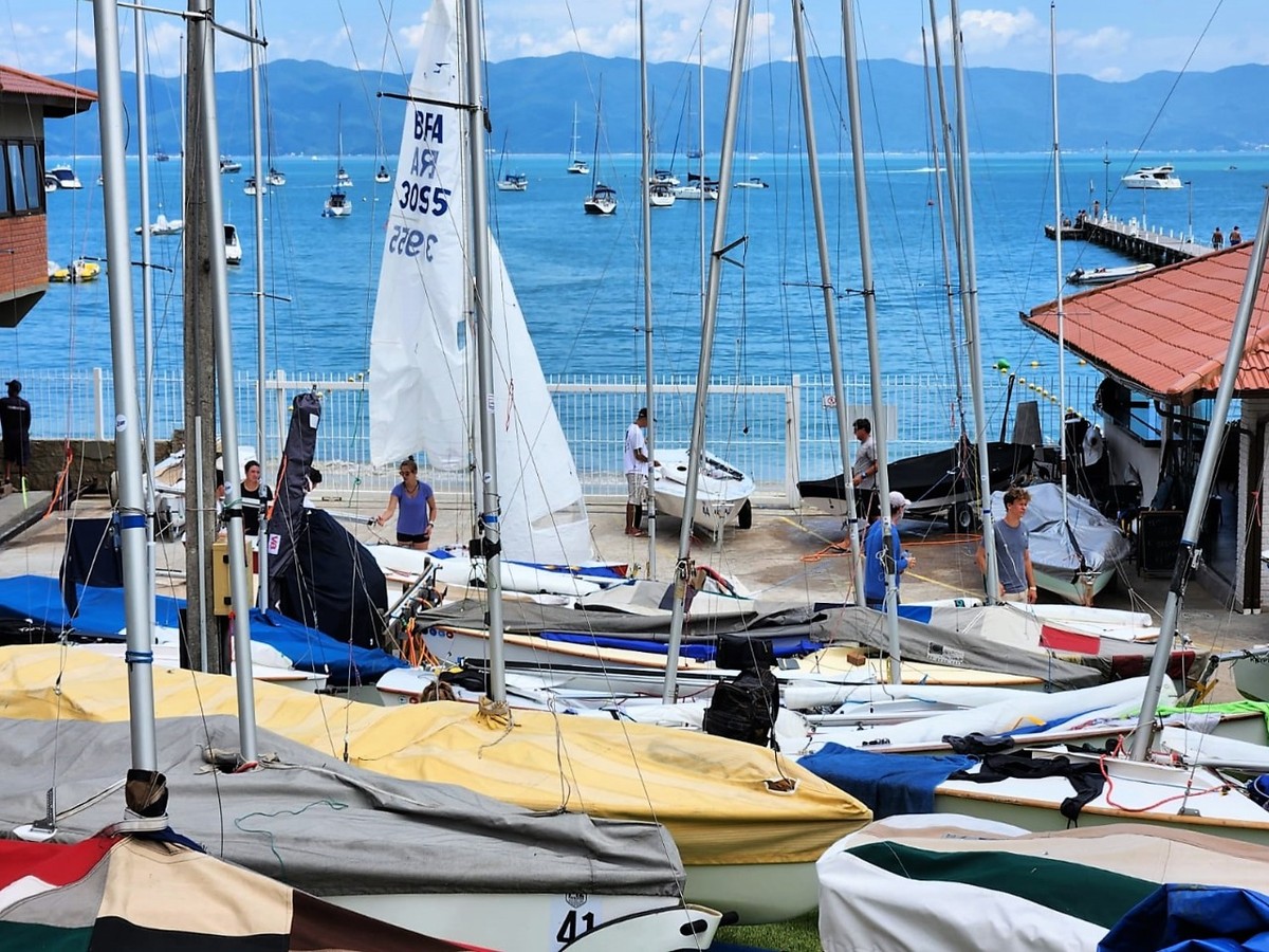 Campeonato Brasileiro de Snipe reúne mais de 100 velejadores em ...