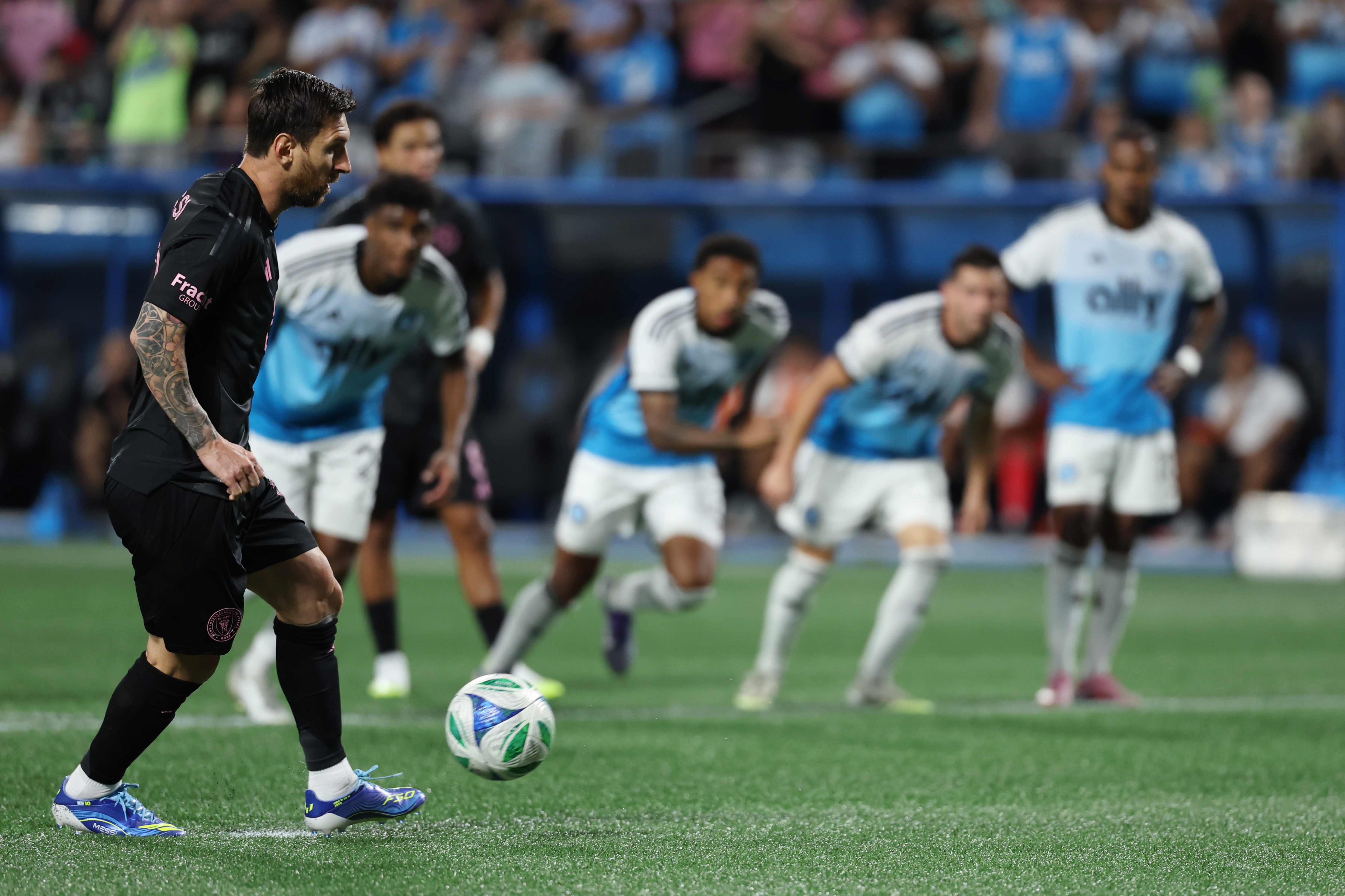Messi tenta "cavadinha" e perde pênalti em derrota do Inter Miami na ...