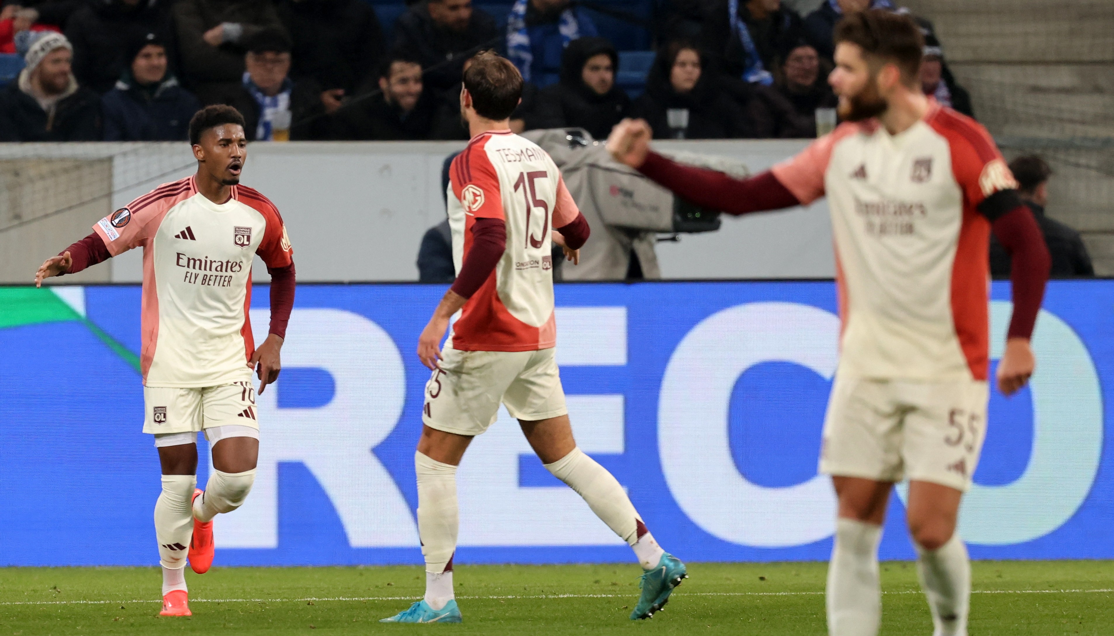 Abner marca em empate do Lyon com o Hoffenheim pela Liga Europa | Ge