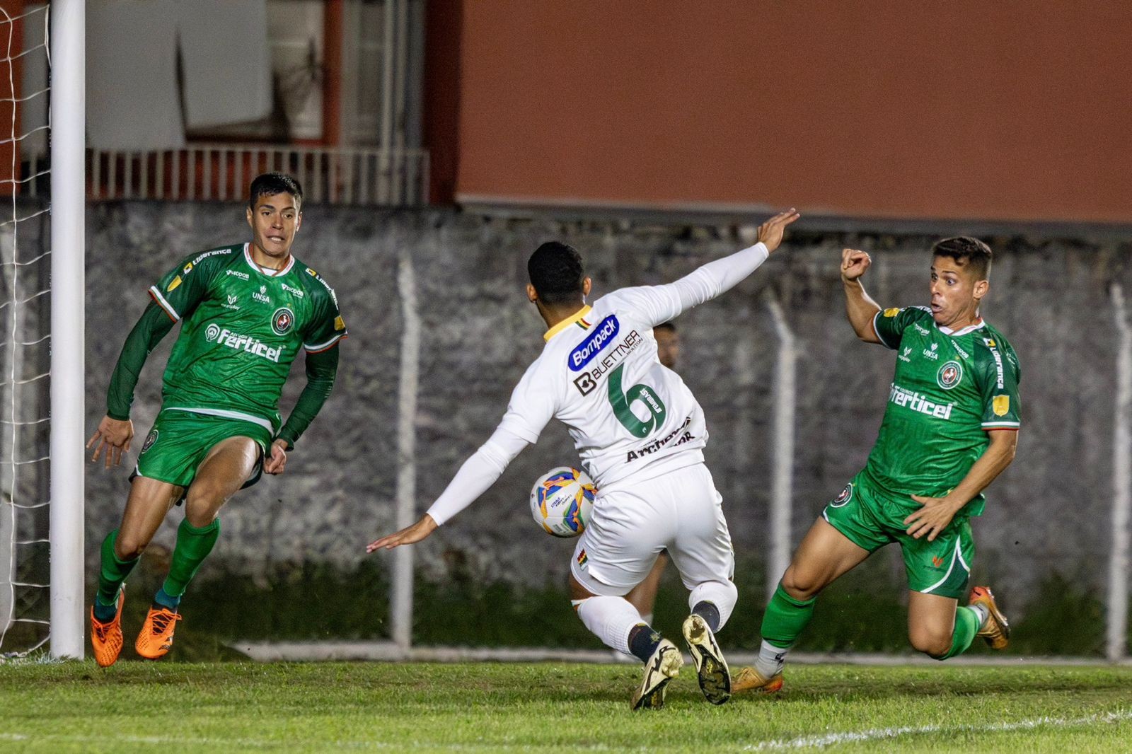 Concórdia vence o Brusque e sai da lanterna do grupo na Copa SC | Ge
