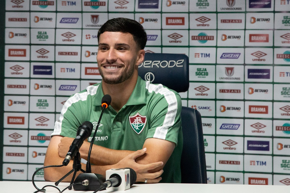 Martinelli tem "momento repórter" com David Braz e exalta jogada ...