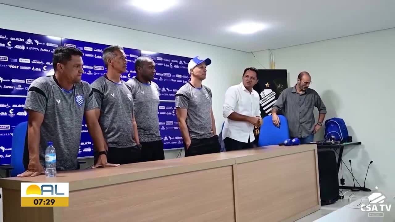 Higo Magalhães atinge 50 jogos no comando do CSA | Ge