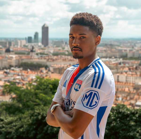 Lyon, de John Textor, contrata lateral Abner, ex-Athletico-PR | futebol ...