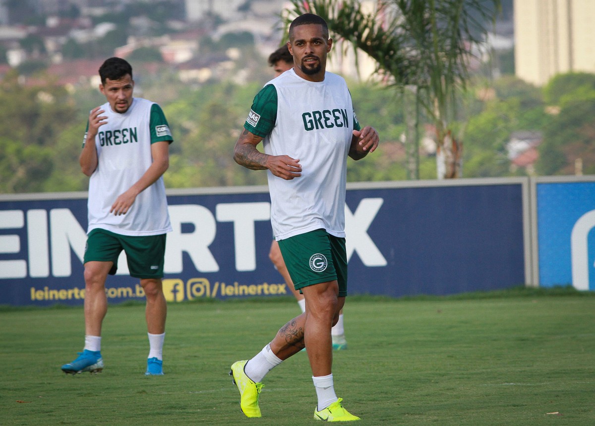 Atacante Welliton encerra segunda passagem pelo Goiás com oito jogos e ...