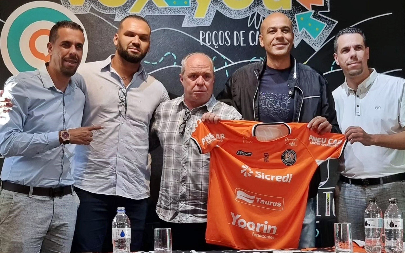 Lembra dele? Ex-zagueiro Alex Silva, o 'Pirulito', é anunciado como treinador por clube da 3ª ...