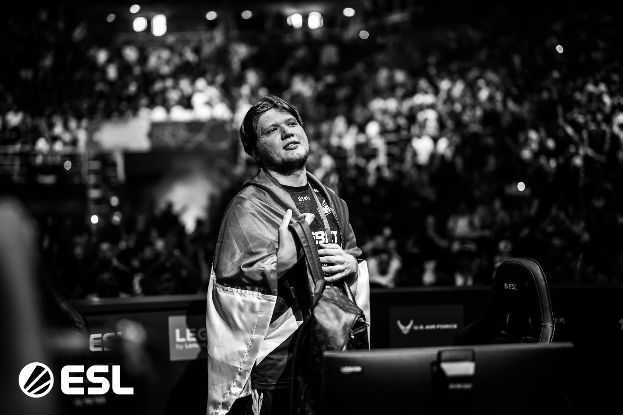 IEM Major Rio 2022: s1mple diz que torcida cuspiu em jogador da NAVI ...
