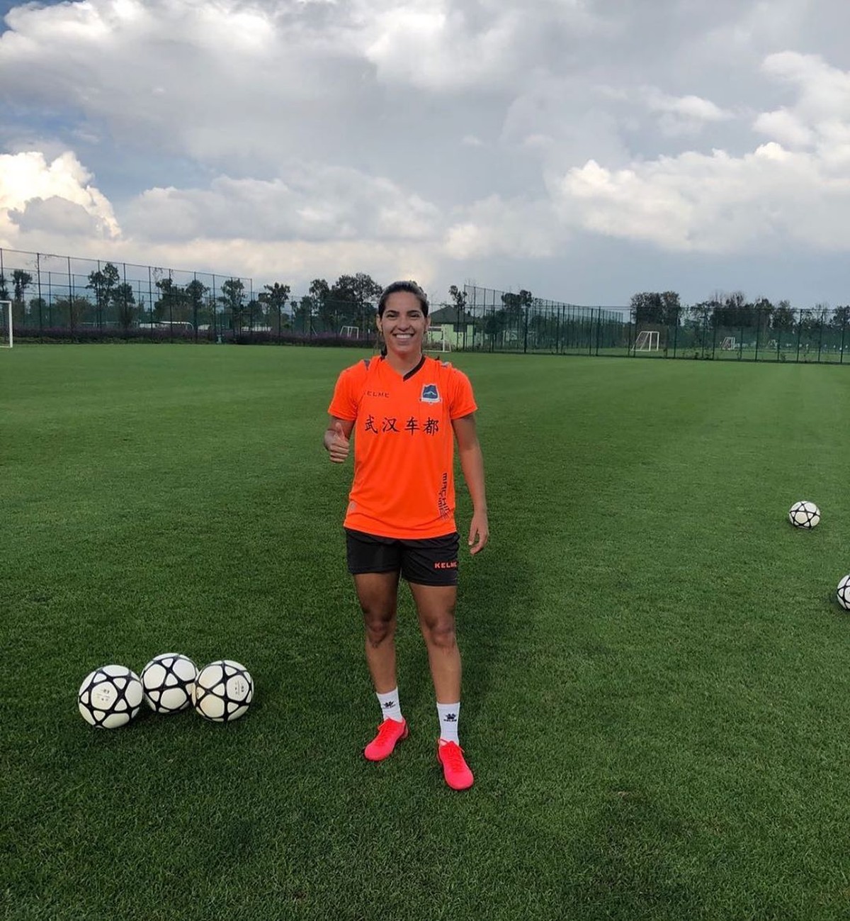 Millene comemora estreia com gol e assistência na China: "Eu me sinto ...