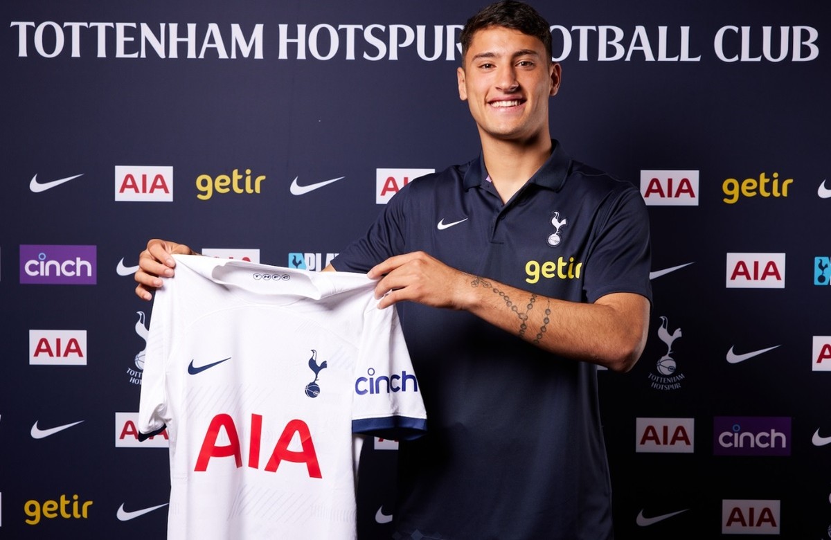 Tottenham anuncia contratações de zagueiro holandês e joia argentina ...