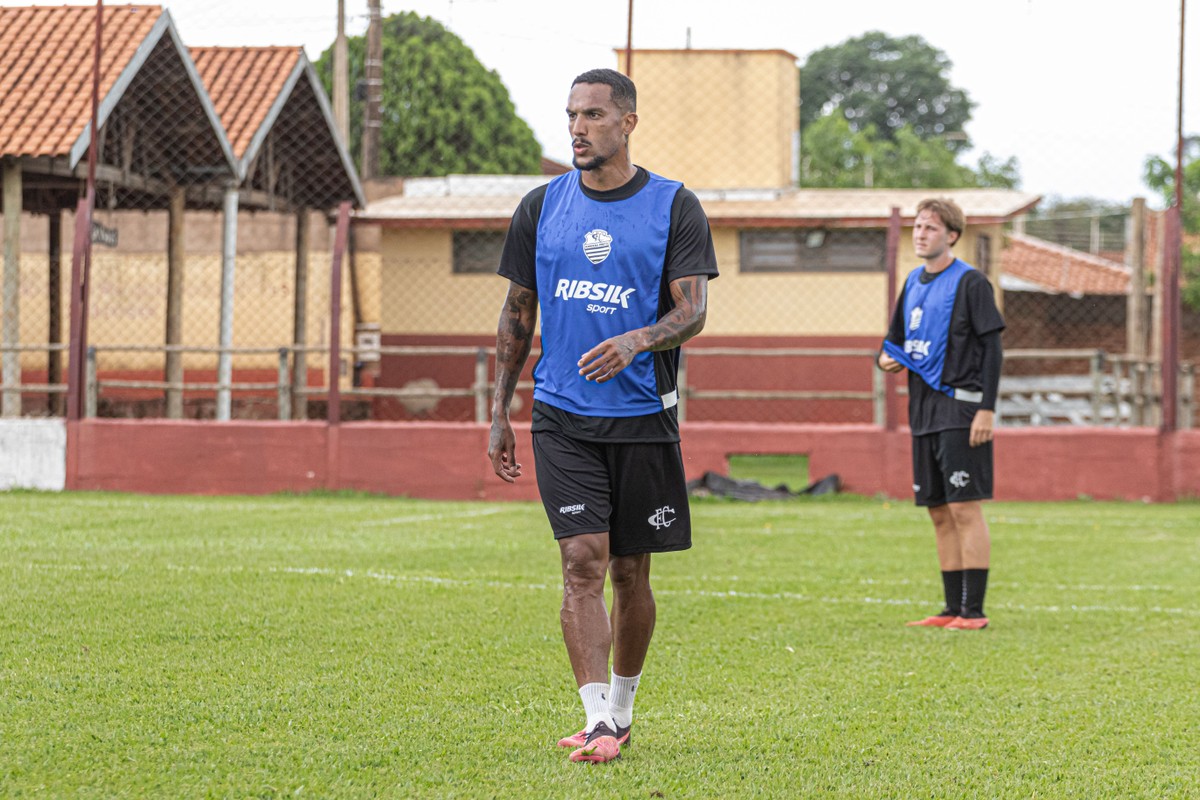 Macena elogia concorrência no Comercial e destaca pré-temporada fora de ...