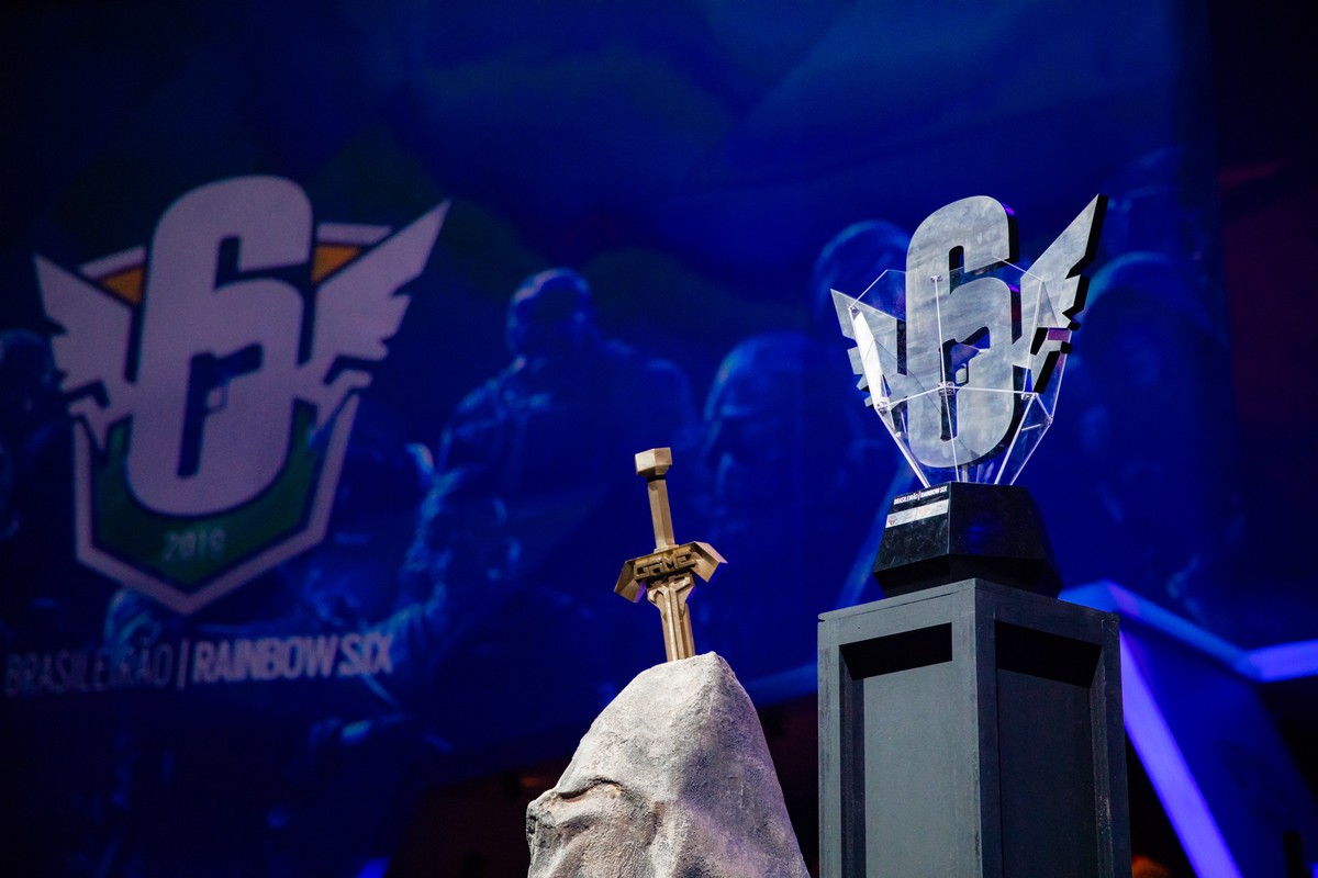 BR6: Team oNe segue líder com Liquid na cola | rainbow 6 | ge