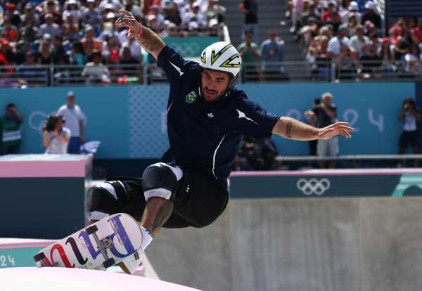 Sete brasileiros avançam para as quartas de final do Mundial de Skate ...