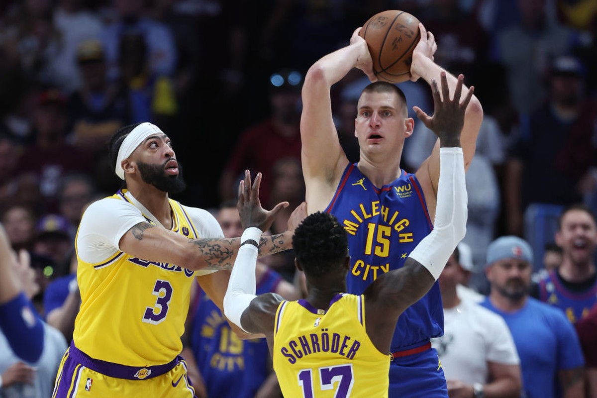 Nuggets vencem os Lakers por 108 a 103 e abrem 2 a 0 na série final do ...