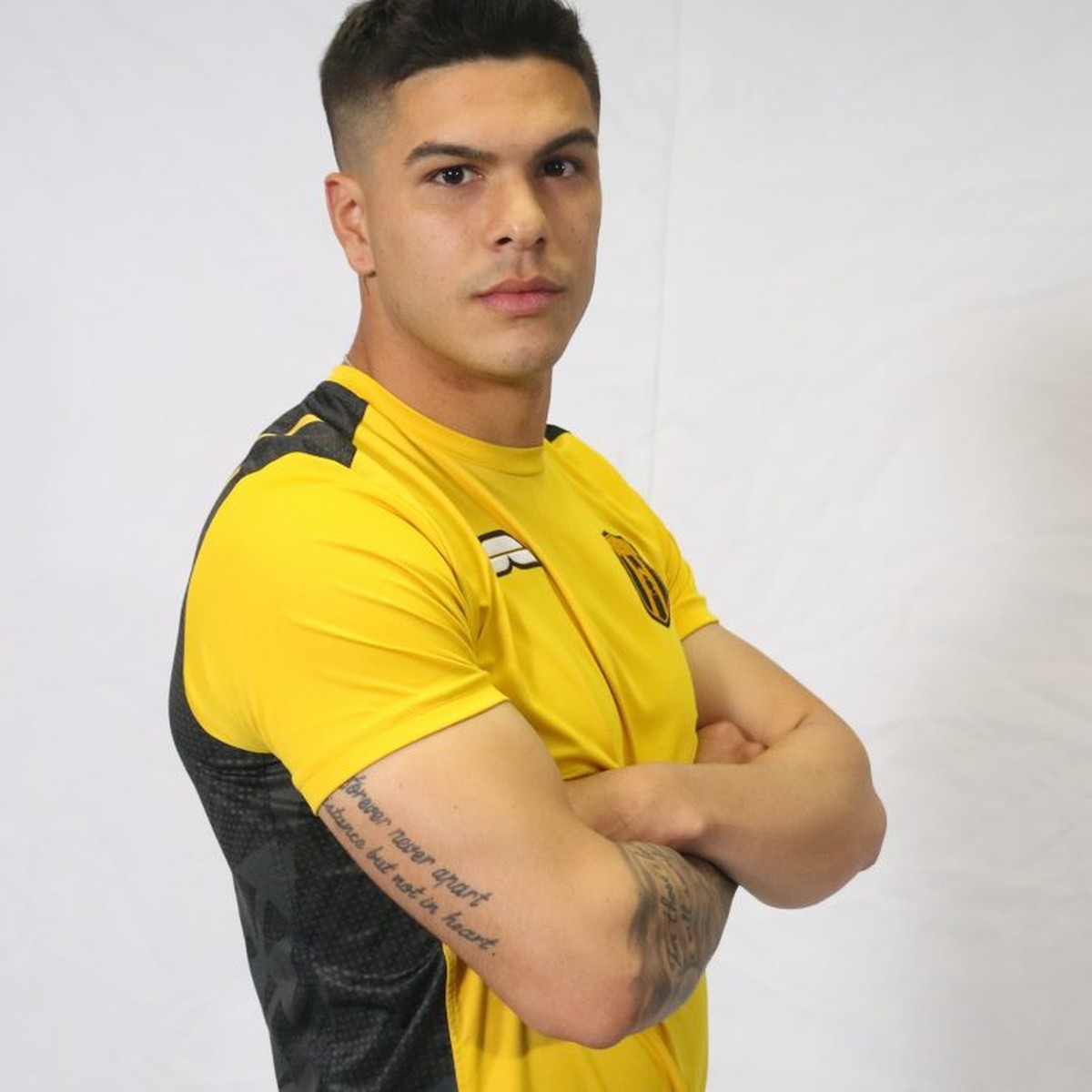 Santos encaminha a contratação de volante Rodrigo Fernández | santos | ge