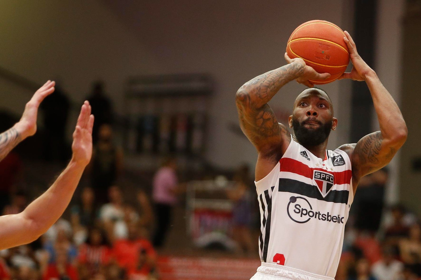 Franca anuncia contratação do americano Corderro Bennett, ex-São Paulo | Ge