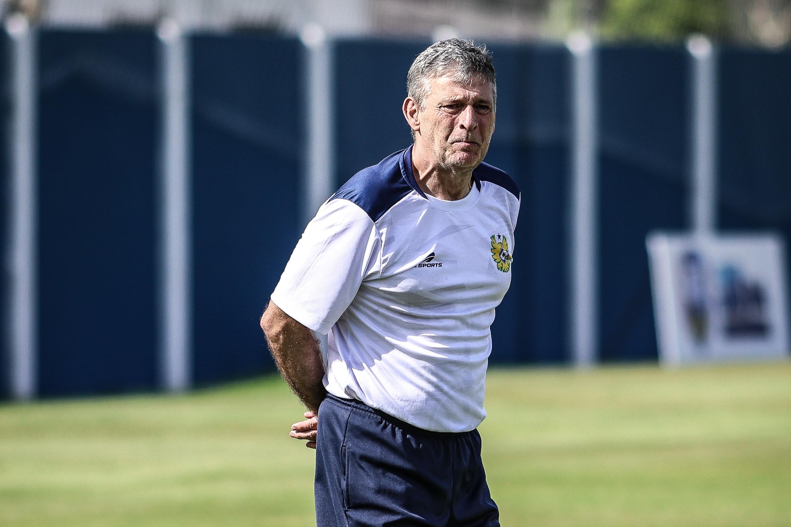 Nacional-AM x Parintins: Veja prováveis escalações, desfalques e ...