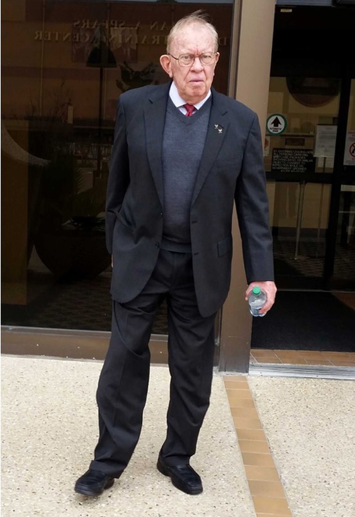 Medalhista olímpico morre aos 83 anos após contrair coronavírus em ...