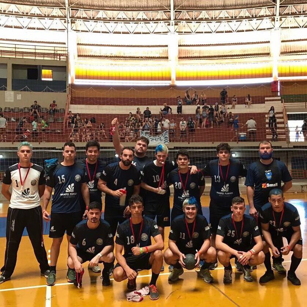 De olho em revanche, universitário rala nos treinos preparativos para ...