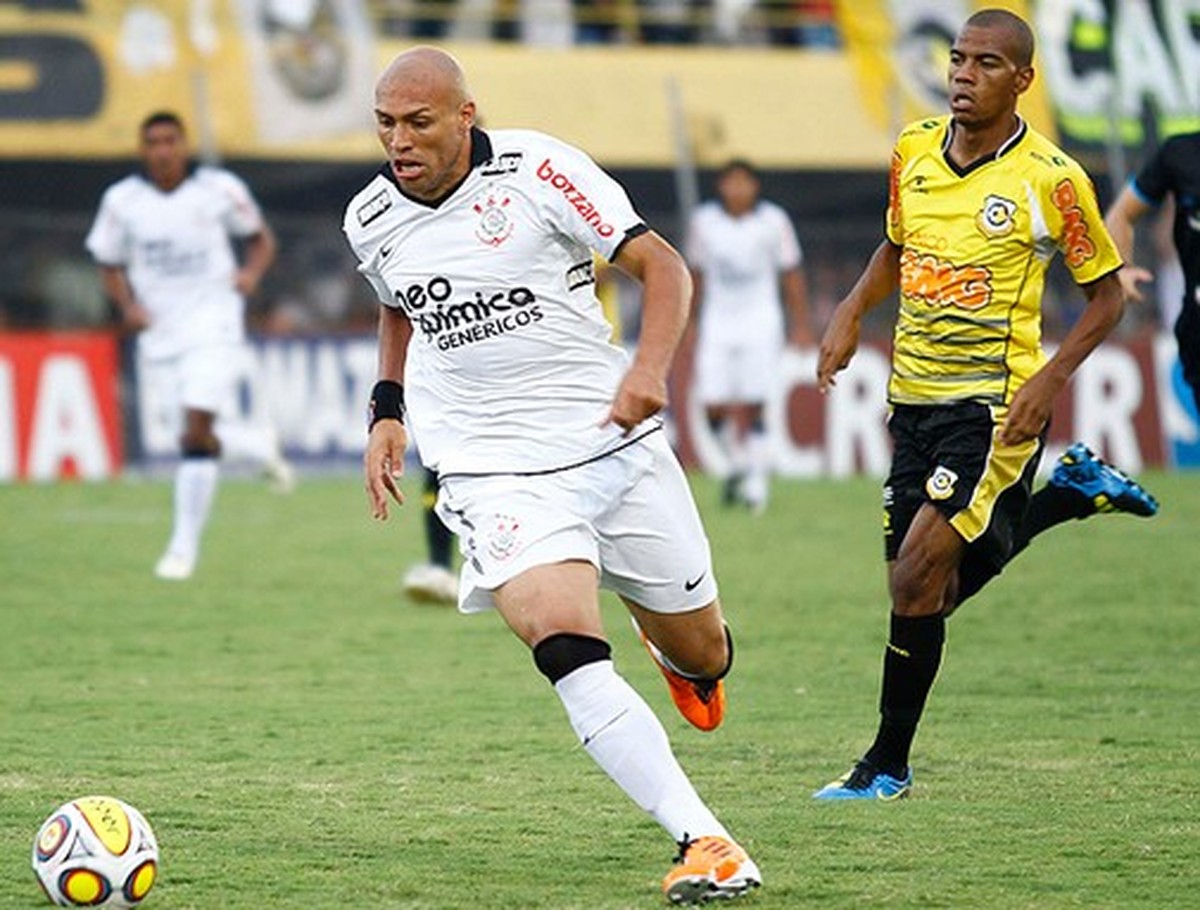 Ex-Corinthians e Portuguesa, atacante Edno fala de proposta para atuar ...