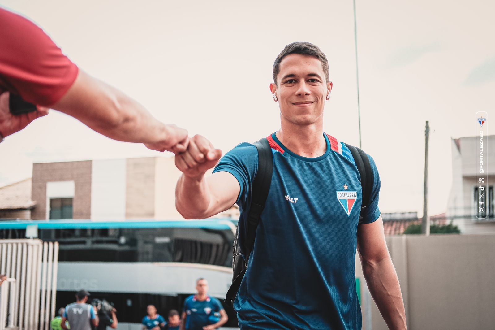 Brenno defende pênalti e acirra disputa no Fortaleza | Ge
