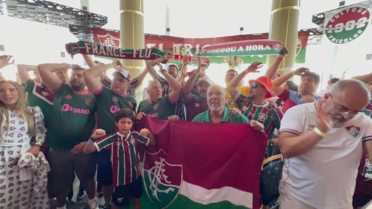 Com reforço de Washington, torcida do Fluminense faz festa em Jedá ...